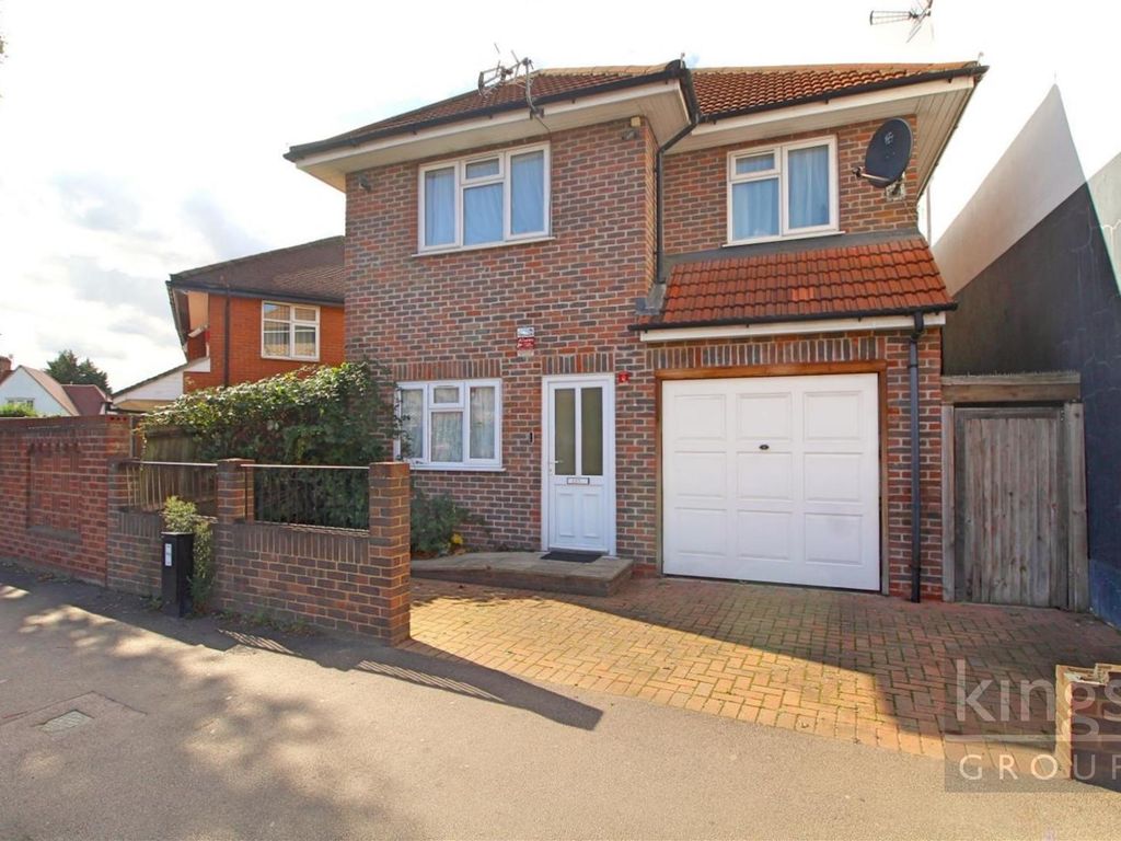 3 Bed Detached House For Sale In Victoria Road Edmonton N9 £500 000