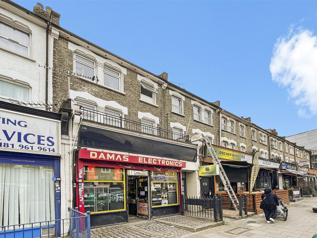 5 bed property for sale in Sapcote Trading Centre, High Road, London ...