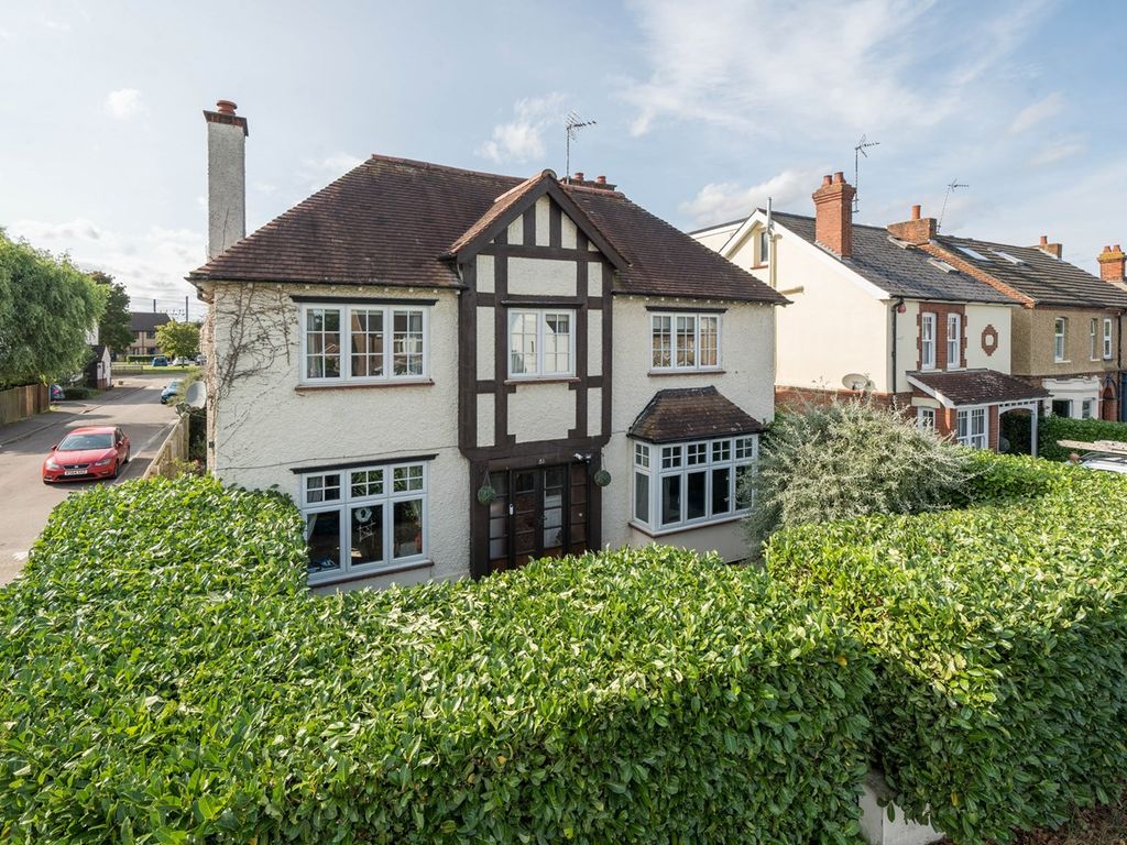 5 Bed Detached House For Sale In Ampthill Road Flitwick Mk45 £580 000