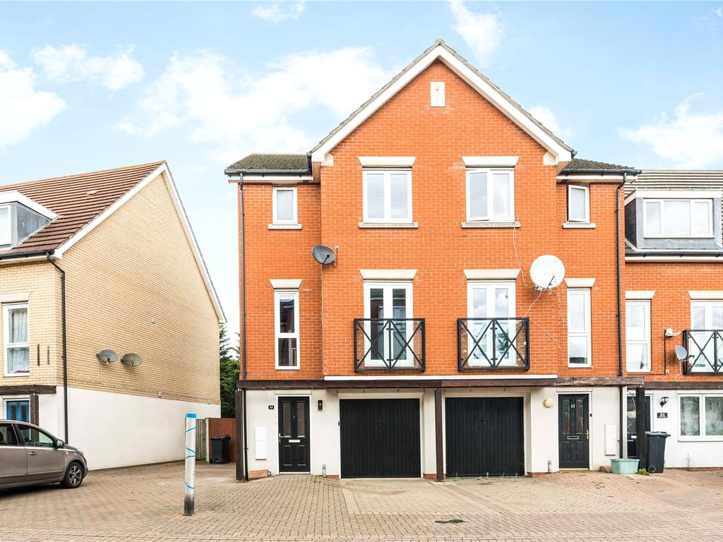 3 Bed End Terrace House For Sale In Glandford Way Chadwell Heath