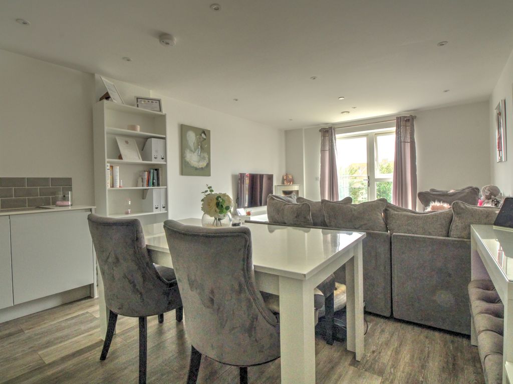 2 bed flat for sale in Salt Marsh Road, Shoreham-By-Sea BN43, £500,000 ...