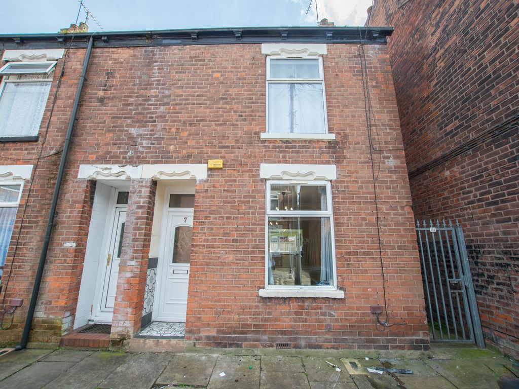 2 bed end terrace house to rent in Chatham Street, Hull HU3, £595 pcm ...