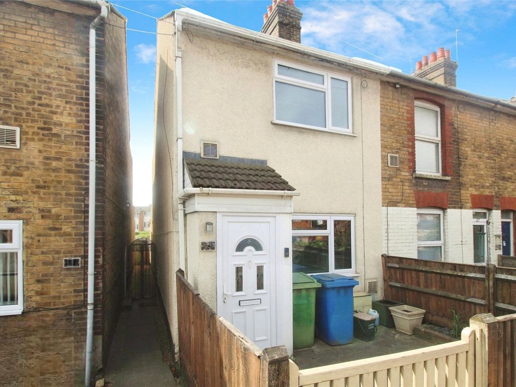 3 bed end terrace house for sale in Staplehurst Road, Sittingbourne ...