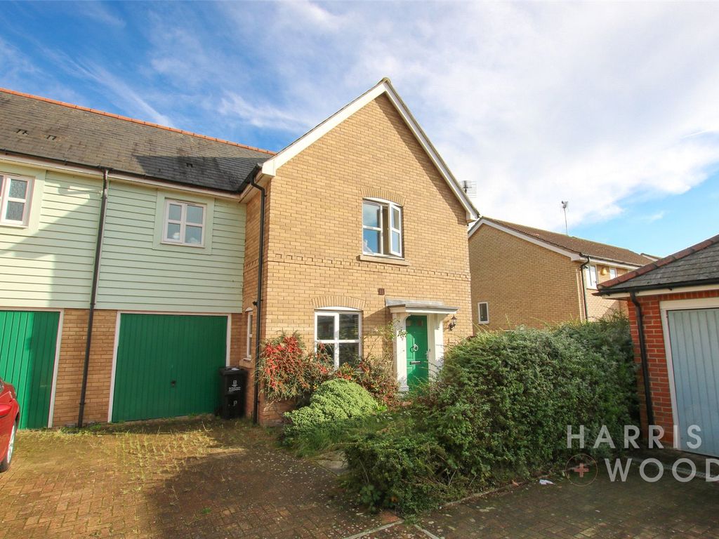 4 Bed Detached House To Rent In Linnet Mews Colchester Essex Co4 £