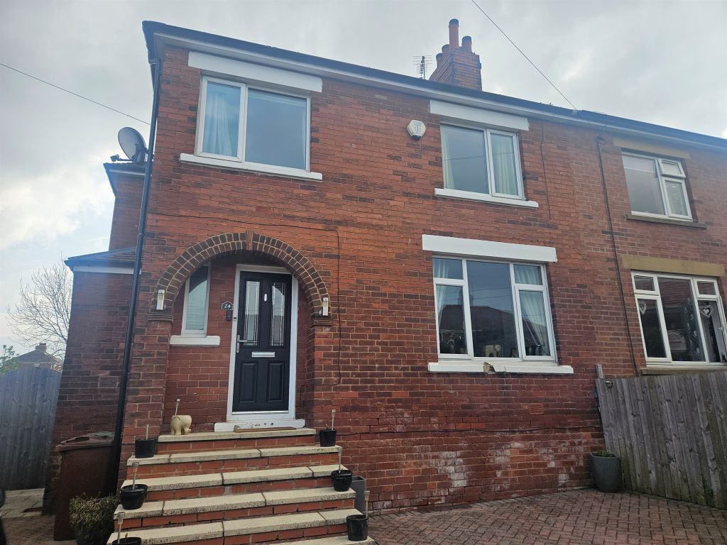 3 Bed Semi Detached House For Sale In Bevin Crescent Outwood