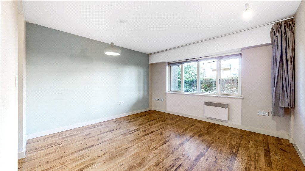 2 bed flat for sale in Stepney Way, Stepney, London E1 - Zoopla