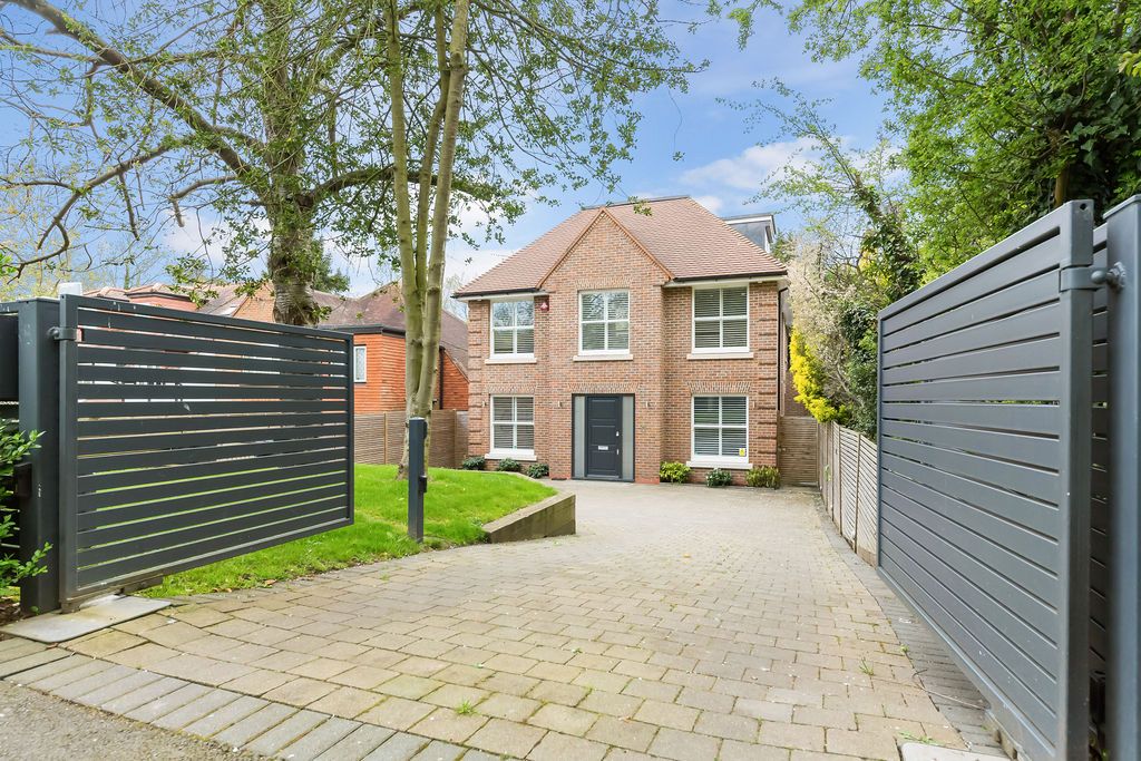 5 bed detached house for sale in Milespit Hill, London NW7 - Zoopla