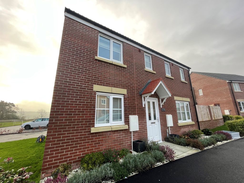 3 bed detached house for sale in Ribblehead Road, Harrogate HG3 - Zoopla