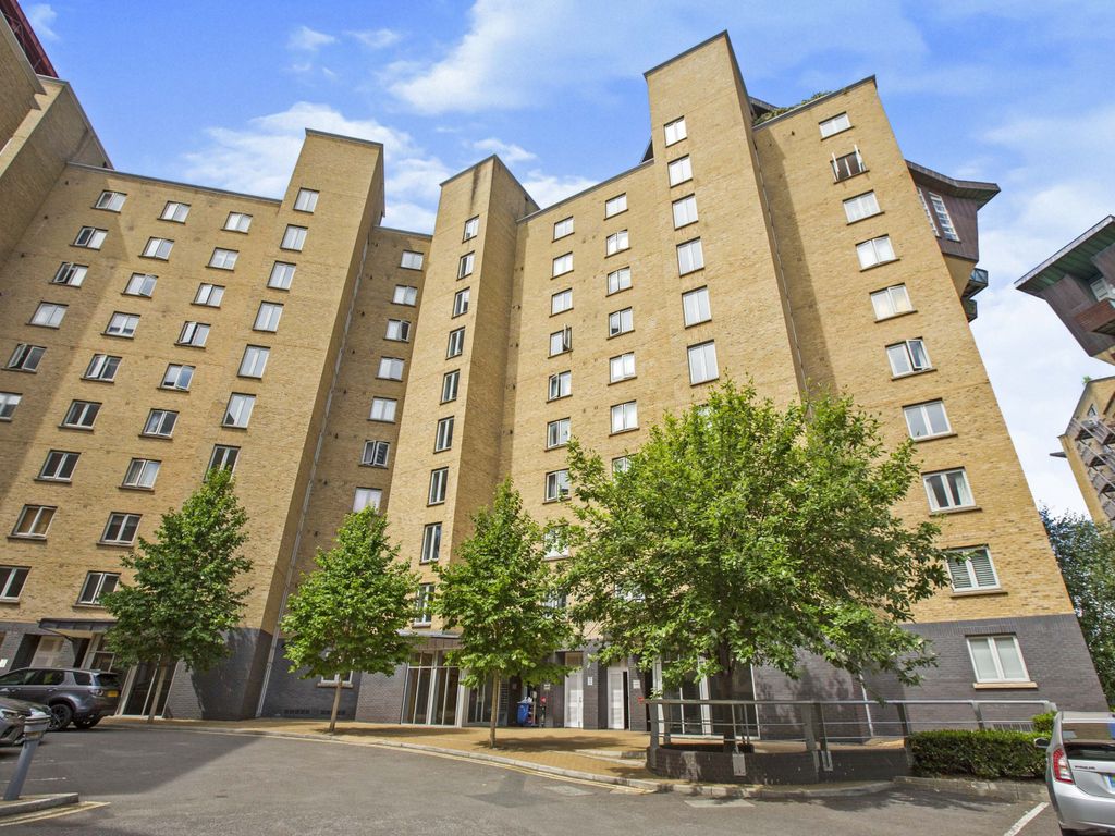 2 bed flat for sale in 18 Westferry Road, London E14 - Zoopla