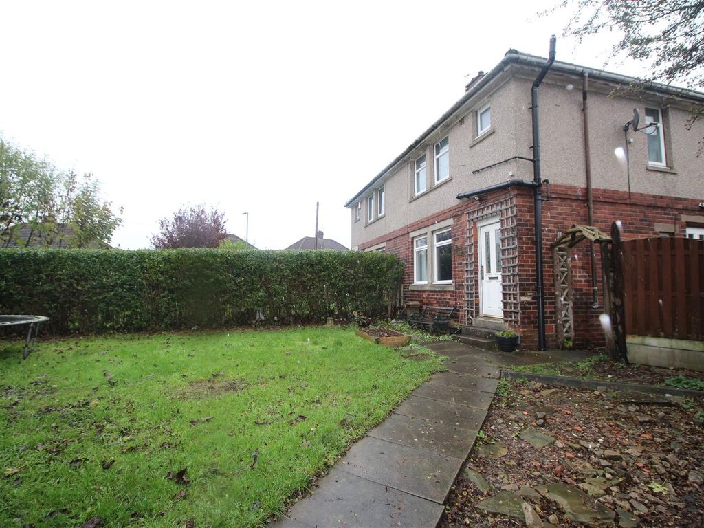 3 Bed Semi Detached House For Sale In Blackstone Avenue Wyke Bradford