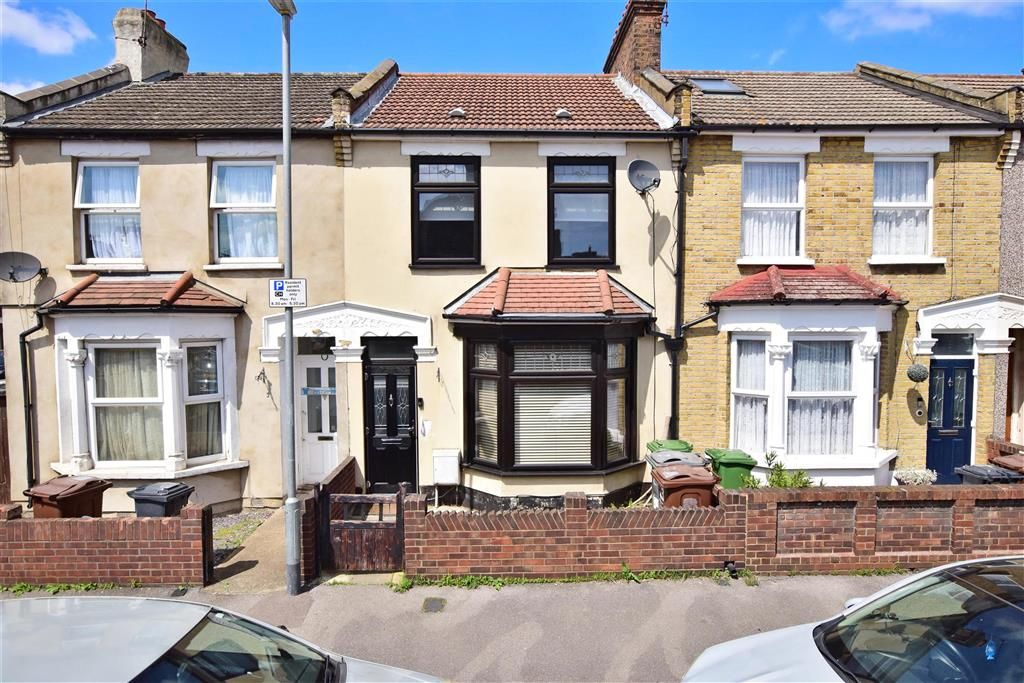 3 Bed Terraced House For Sale In Kenneth Road Chadwell Heath Essex