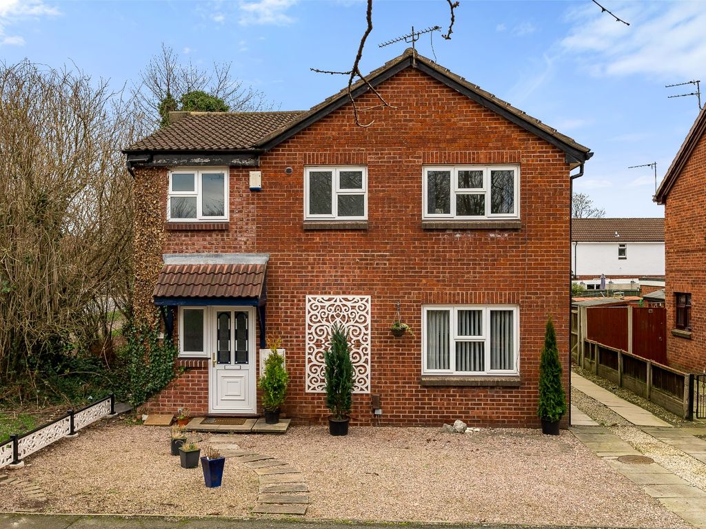 4 Bed Detached House For Sale In St Bridgets Close Fearnhead