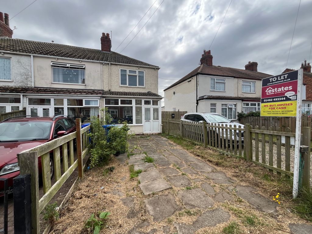 2 bed end terrace house to rent in Waxholme Road, Withernsea HU19, £595 ...