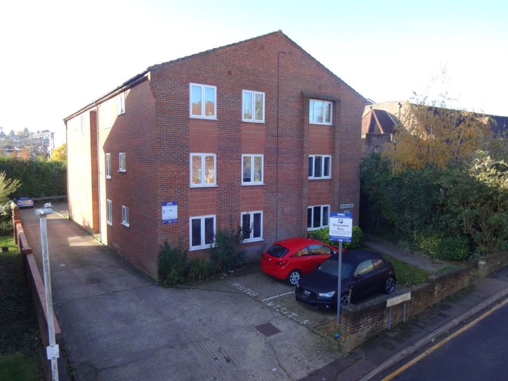 1 Bed Flat For Sale In 9 Deacons Court Villa Road Luton Bedfordshire
