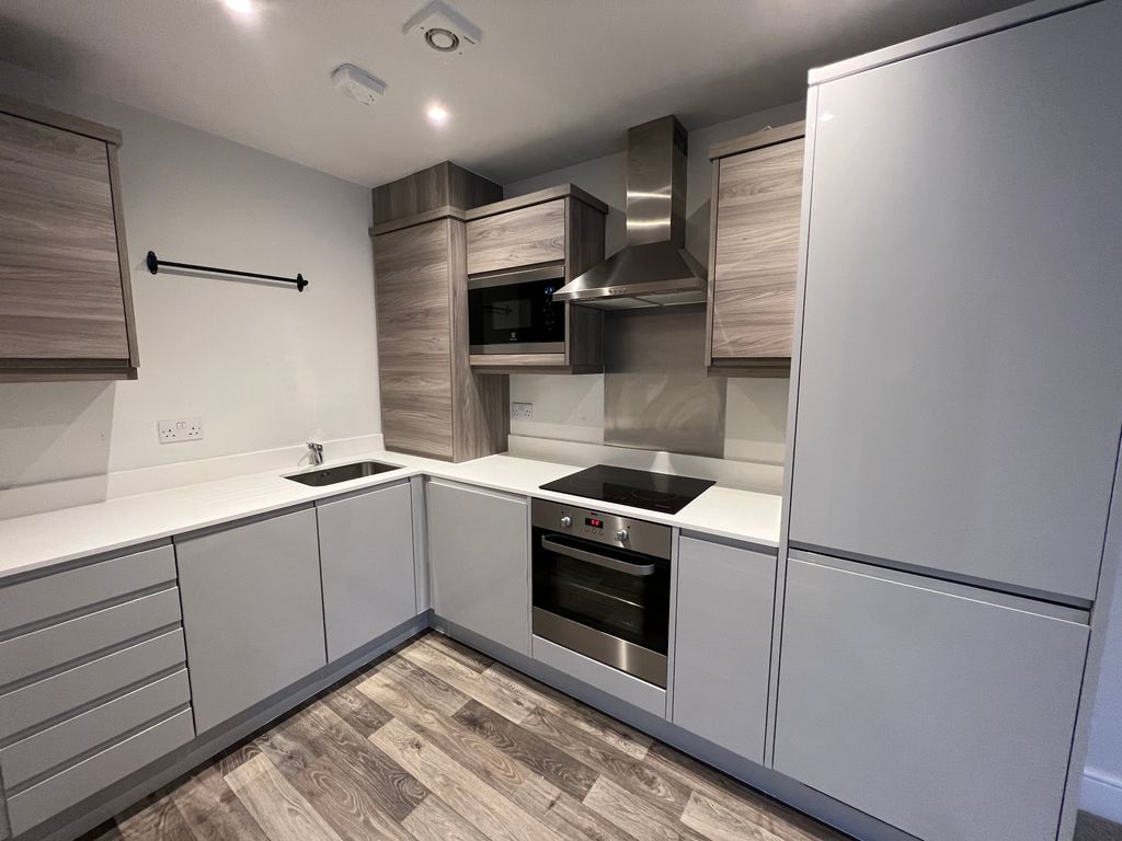 1 bed flat to rent in Woodland Court, Soothouse Spring, St.Albans AL3 ...