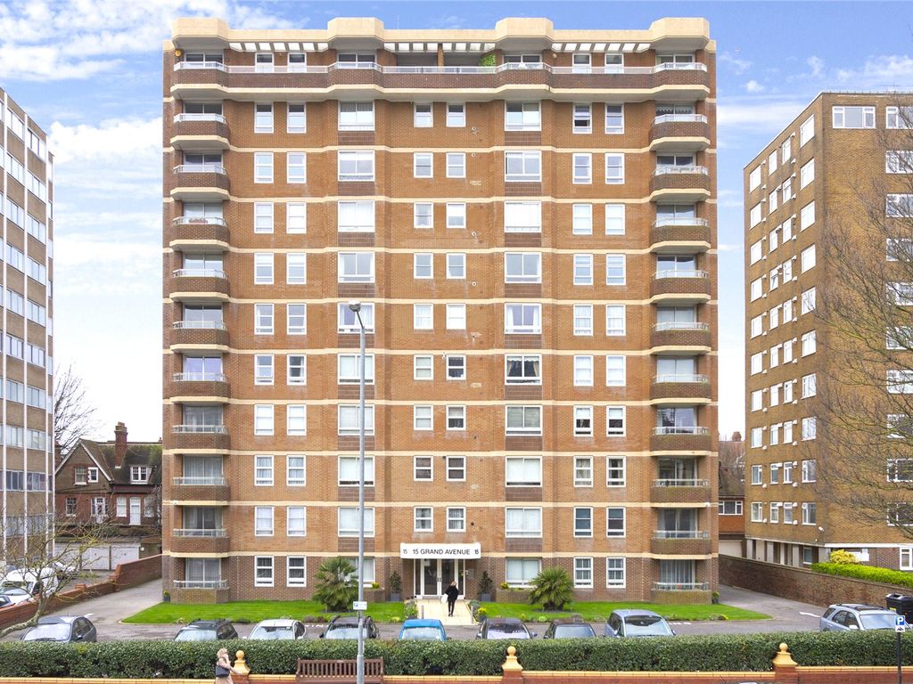 3 bed flat for sale in Grand Avenue, Hove, East Sussex BN3 - Zoopla 3 bed flat for sale in Grand Avenue, Hove, East Sussex BN3 - Zoopla