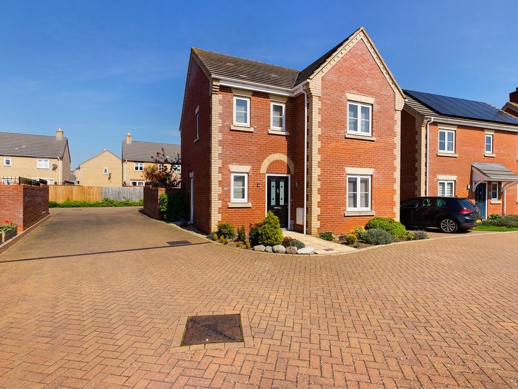 3 bed detached house for sale in Foxglove Court, Downham Market PE38 ...