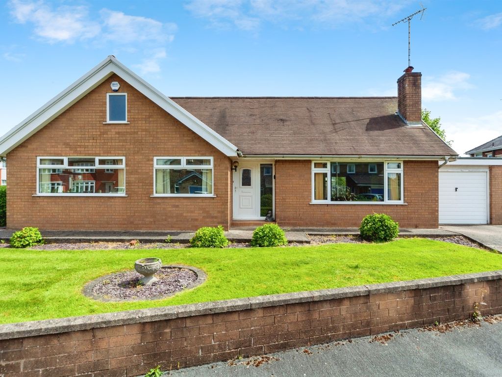 3 Bed Detached Bungalow For Sale In Alun Crescent Chester Ch4 £