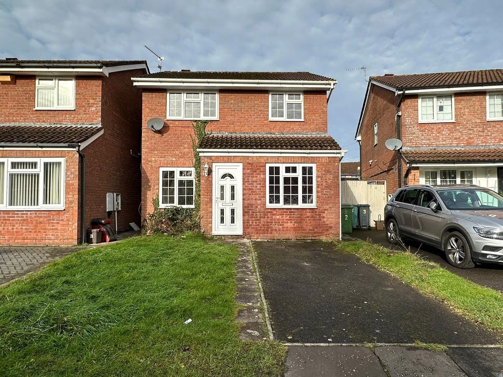 3 Bed Detached House For Sale In Glenrise Close St Mellons Cardiff