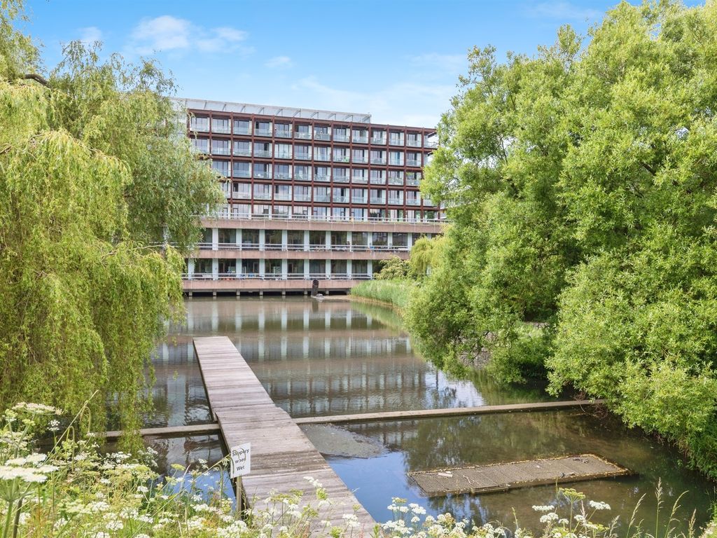 1 bed flat for sale in Lake Shore Drive, Bishopsworth, Bristol BS13, £ ...