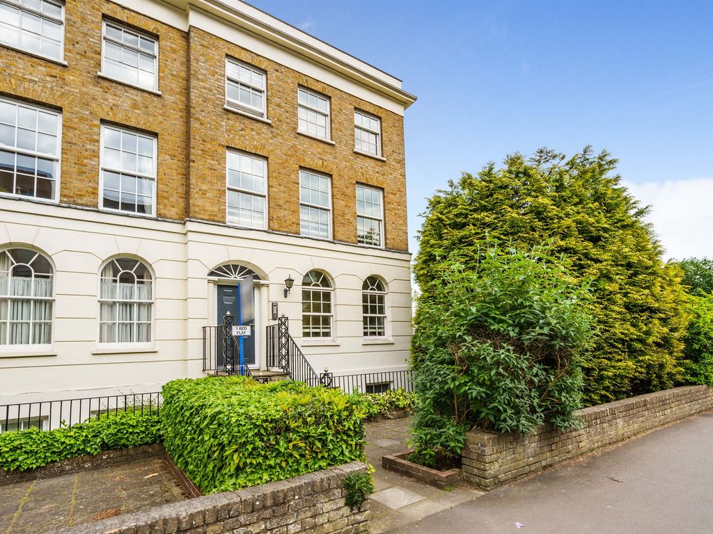 2 bed flat for sale in Cookham Road, Maidenhead SL6 - Zoopla