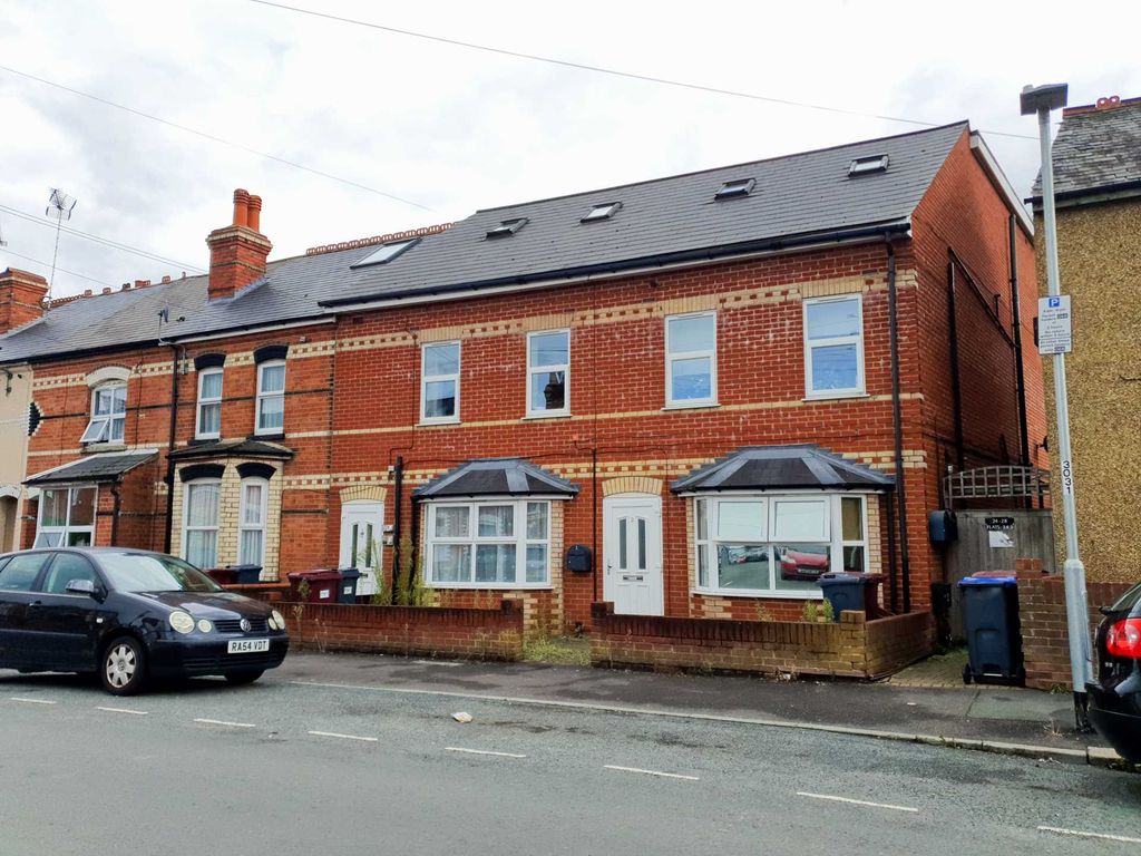1 bed flat to rent in Chester Street, Reading RG30, £1,100 pcm - Zoopla