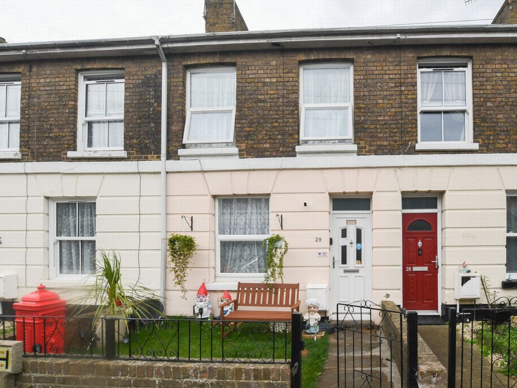 2 bed town house for sale in Dour Street, Dover CT16, £185,000 - Zoopla