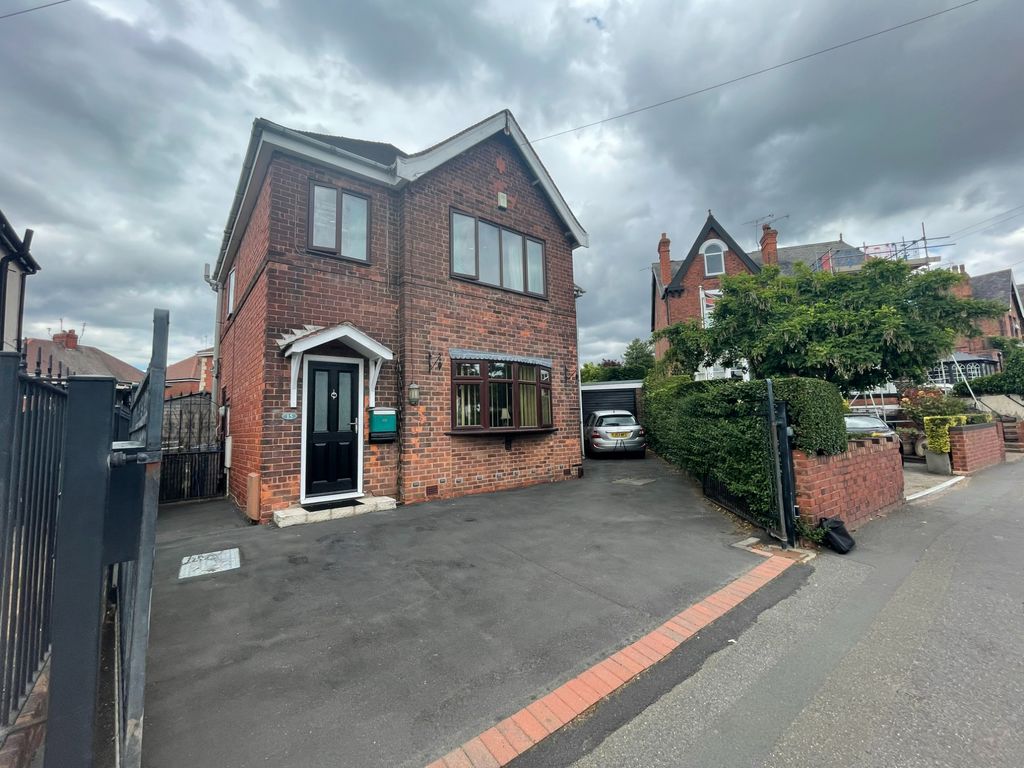 3 bed detached house for sale in Blyth Road, Worksop S81 - Zoopla