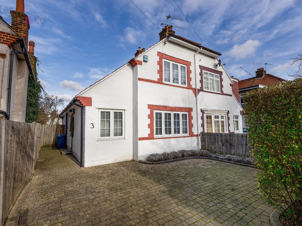 3 Bed Semi Detached House For Sale In Dawlish Avenue Perivale