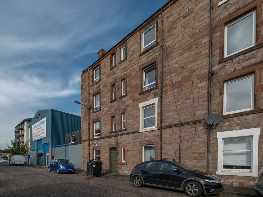 1 bed flat to rent in Peffer Bank, Edinburgh EH16, £875 pcm - Zoopla