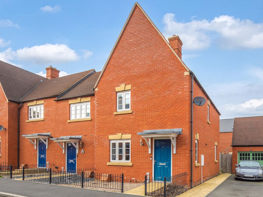 3 Bed End Terrace House For Sale In Gemini Way Brackley Nn13 £350 000