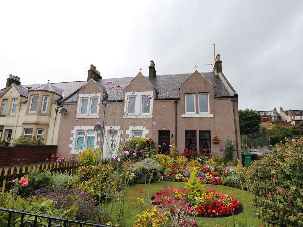 2 bed flat for sale in High Street, Methil, Leven KY8, £69,950 - Zoopla