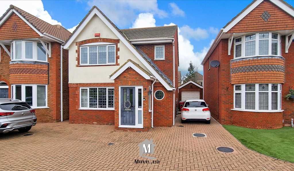 3 Bed Semi Detached House For Sale In Kempe Close Langley Slough Sl3