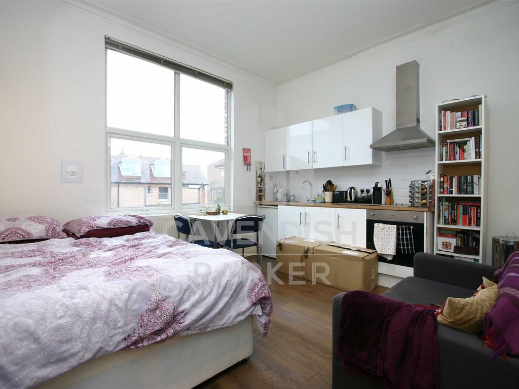 Studio to rent in Manstone Road, Kilburn, London NW2, £1,343 pcm - Zoopla