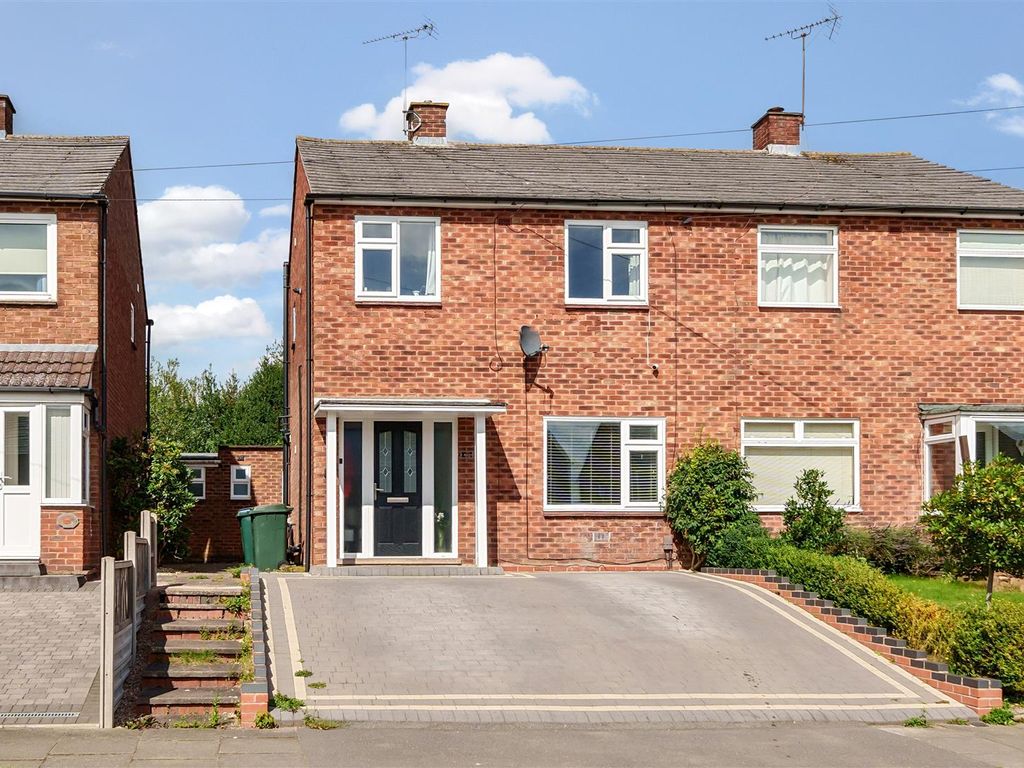 3 Bed Semi Detached House For Sale In Lion Fields Avenue Allesley