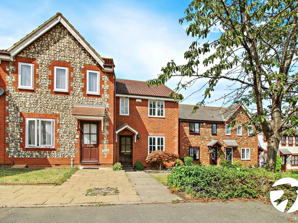 3 Bed Link Detached House To Rent In Foxwood Grove Northfleet
