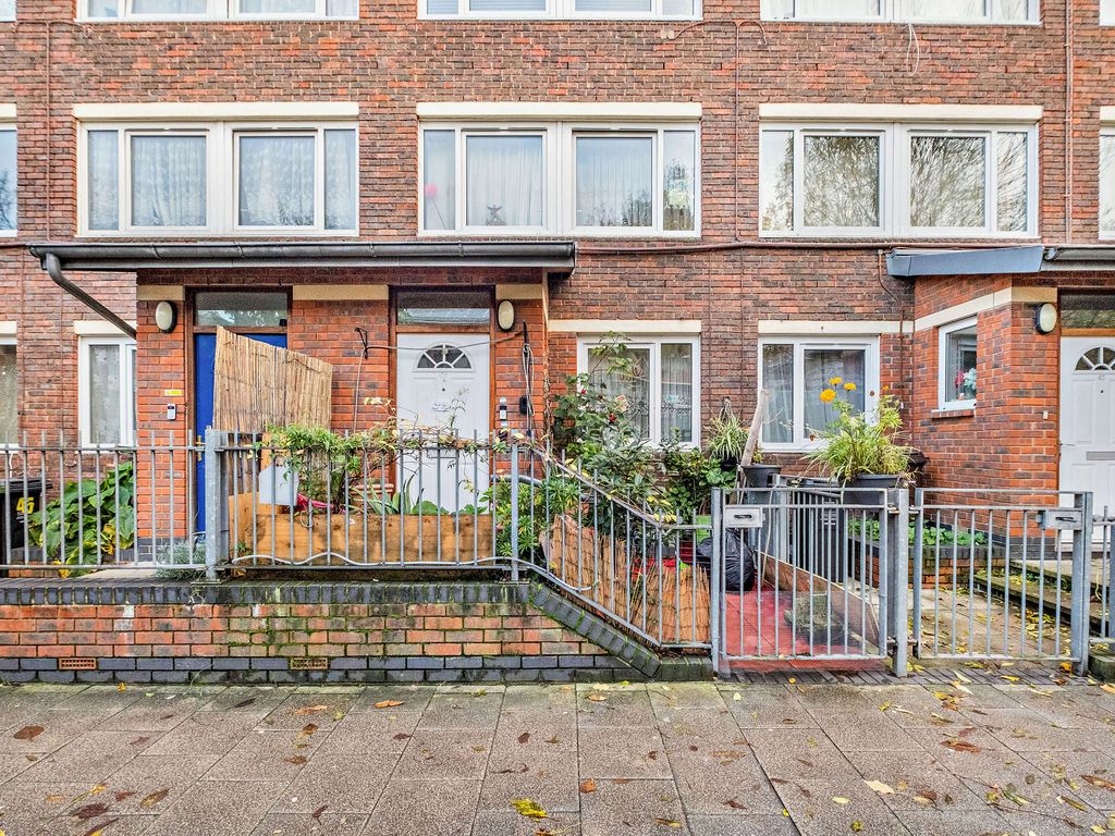 3 bed maisonette for sale in Hindrey Road, London E5 - Zoopla