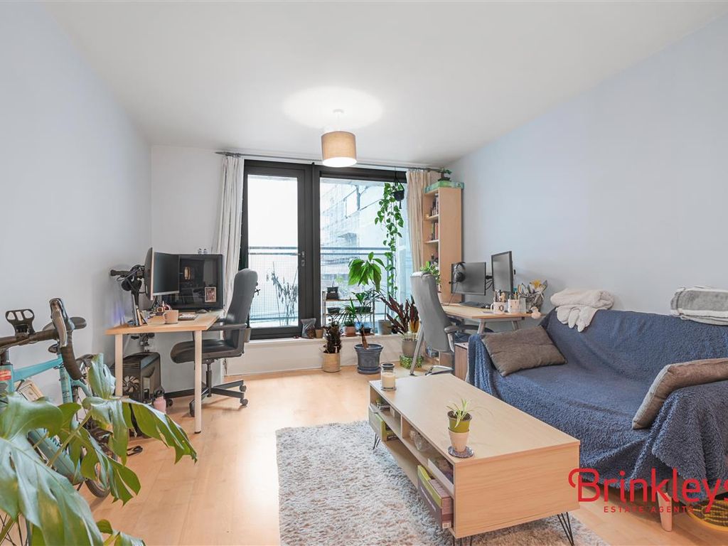 1 bed flat to rent in Red Lion Square, Wandsworth High Street, London ...