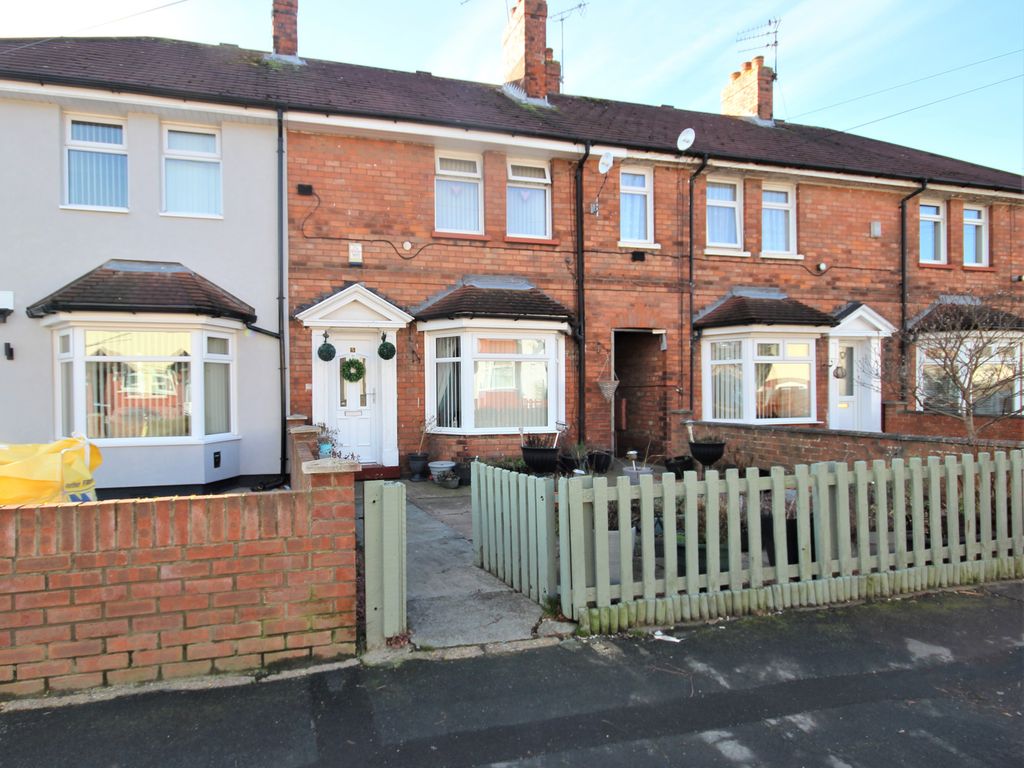 2 bed terraced house for sale in Ampleforth Grove, Hull HU5 - Zoopla