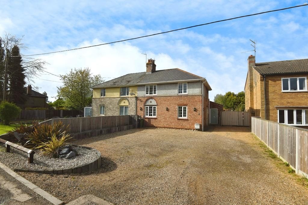 3 Bed Semi Detached House For Sale In Wales Bank Elm Wisbech Pe14 £