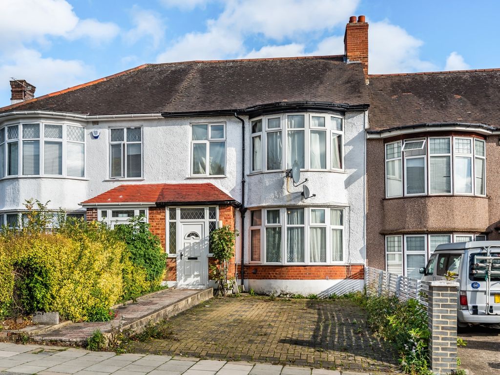 3 bed terraced house for sale in Ravensbourne Park, London SE6 - Zoopla