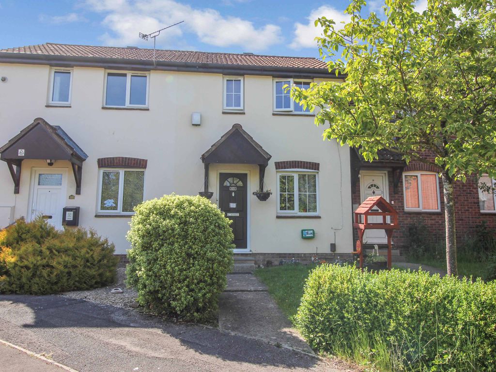 2 Bed Terraced House To Rent In Oakwood Road Eastleaze Swindon Sn5 £