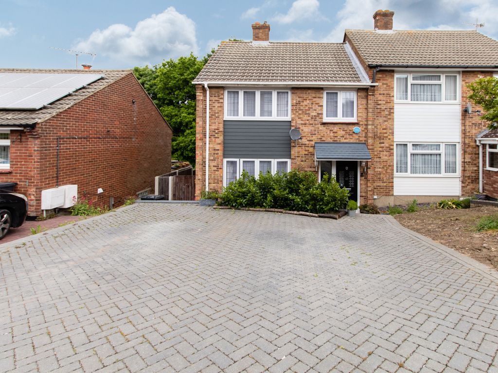 3 Bed Semi Detached House For Sale In Bramble Avenue Dartford Kent