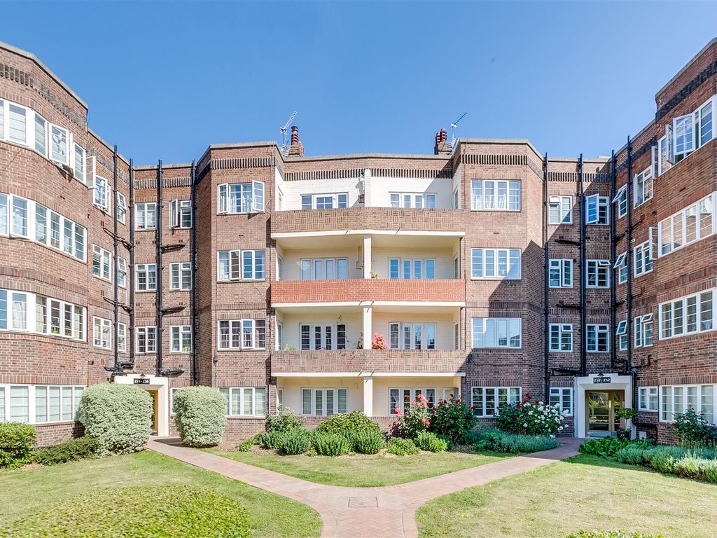 2 bed flat for sale in Chiswick Village, London W4 - Zoopla