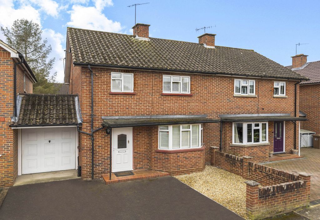3 bed semi-detached house for sale in Oak Mead, Godalming GU7 - Zoopla