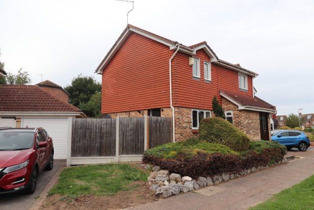 3 bed detached house to rent in Beeleigh Link, Chelmsford CM2 - Zoopla