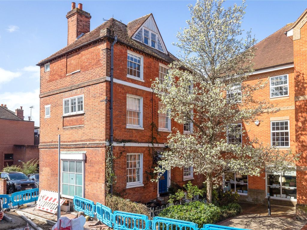 5 bed detached house for sale in Rose Street, Wokingham, Berkshire RG40 ...