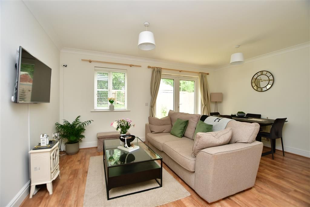 3 Bed End Terrace House For Sale In Hurst Road Kennington Ashford