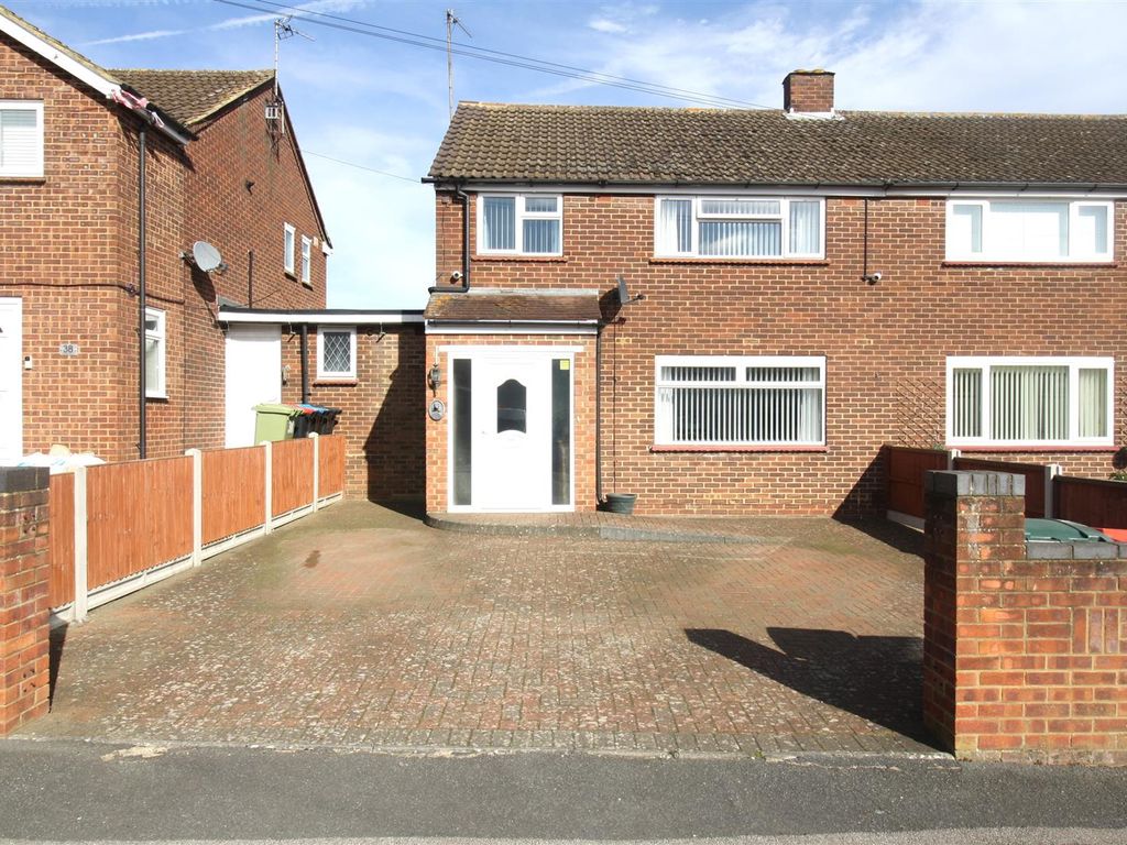 4 Bed Semi Detached House For Sale In Arundel Grove Bletchley Milton