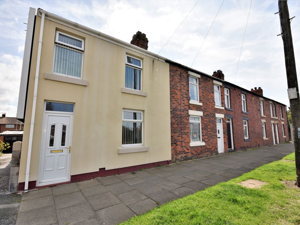 2 bed end terrace house for sale in Highfield Road, Blackpool FY4 - Zoopla